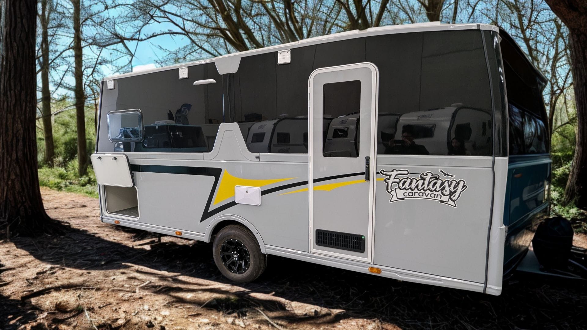 17ft Caravan with Solar | Fantasy Caravan Cubby 17