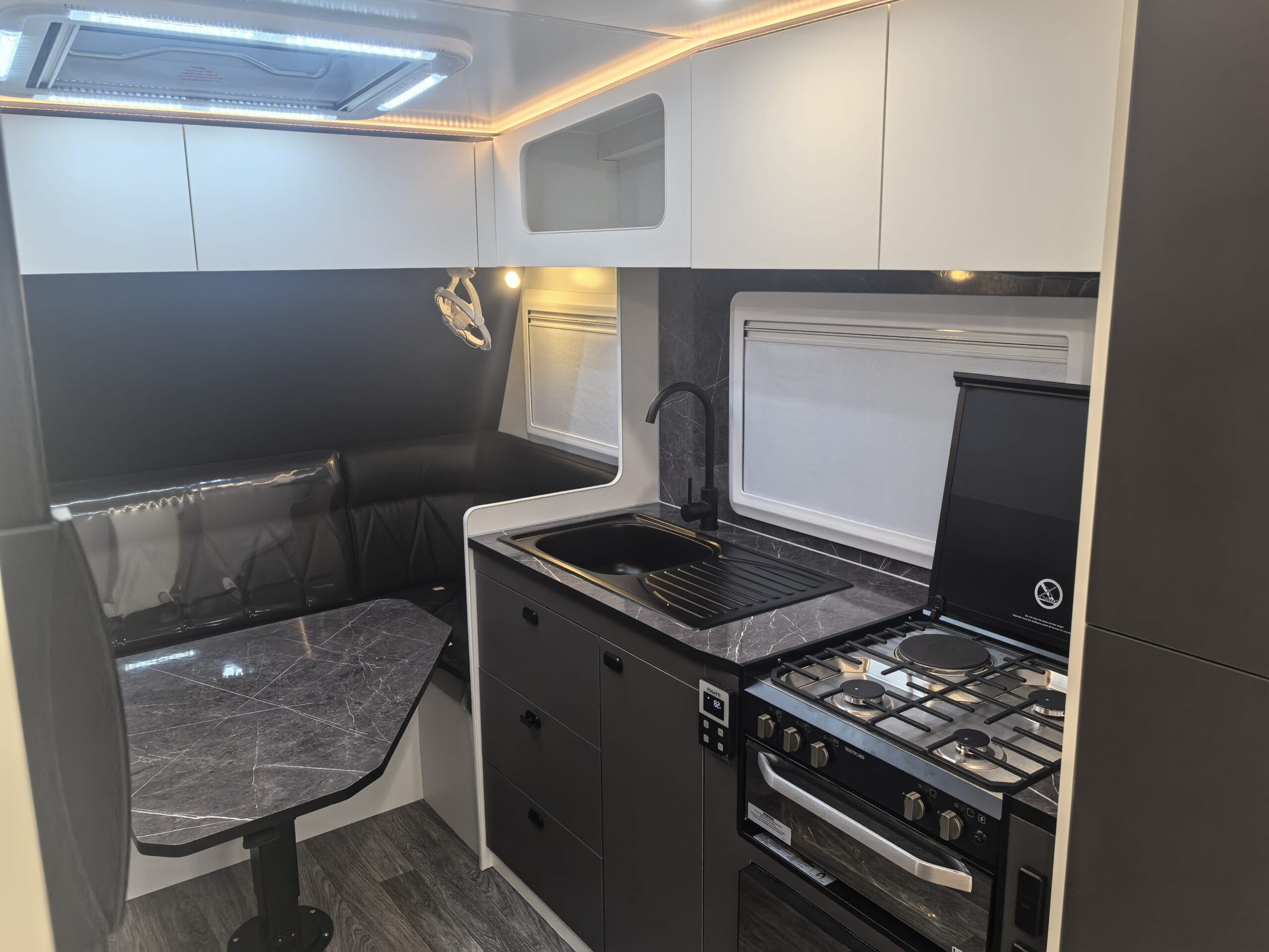 22ft Caravan For Sale | Fantasy Caravan Skyline 22E